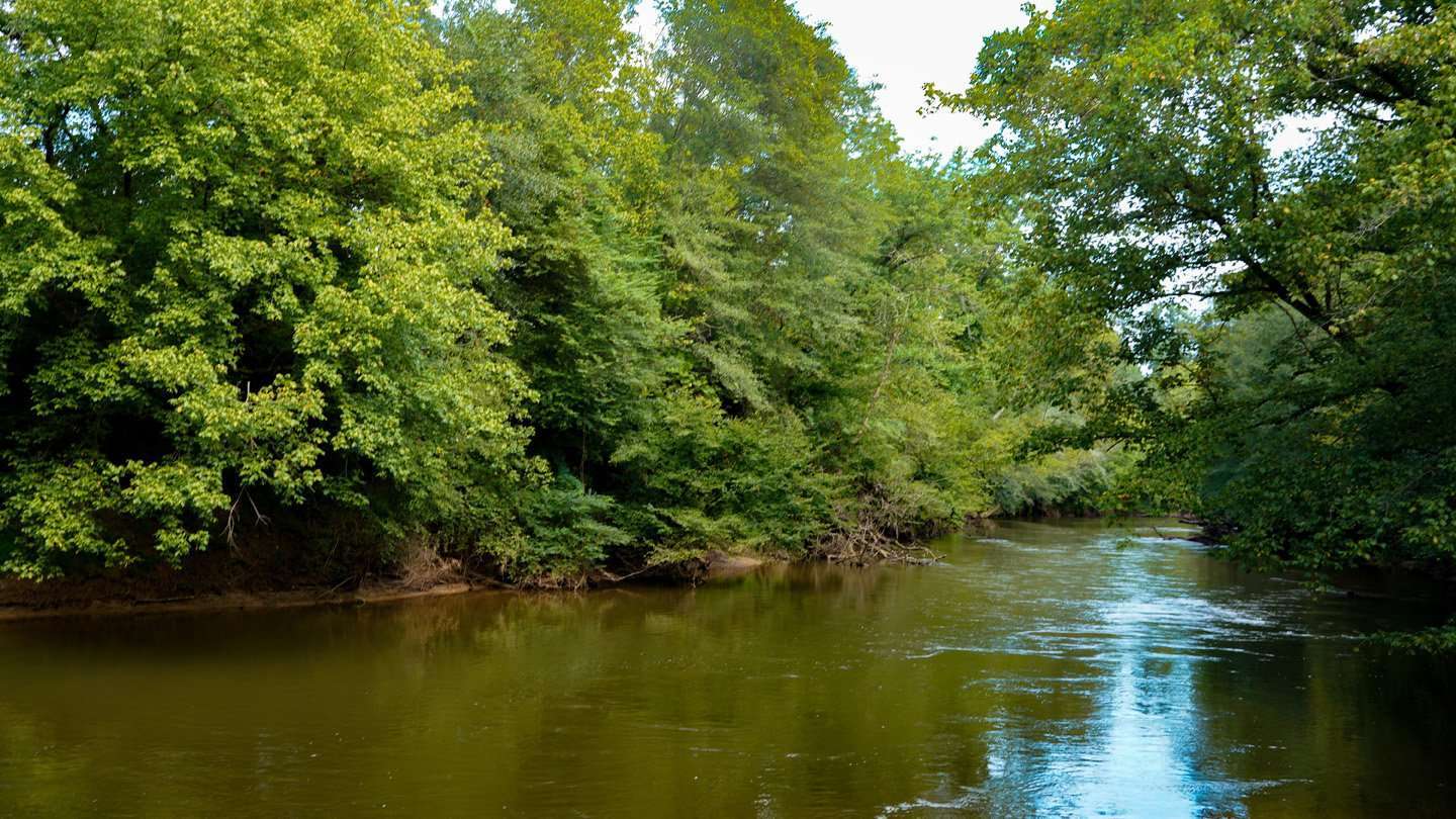 Lakes and Rivers - Extreme Stripers Guide Service